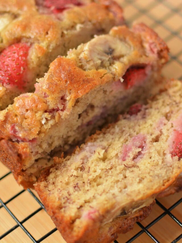 STRAWBERRY BREAD - The Cookin Chicks