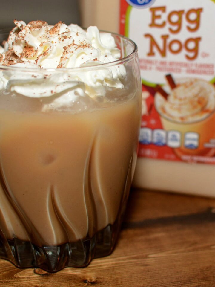 Baileys Raspberry Cocktails - The Cookin Chicks