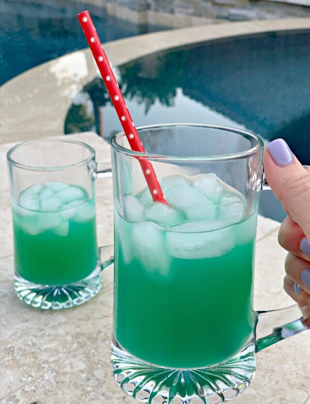 Electric Shark Cocktail - The Cookin Chicks