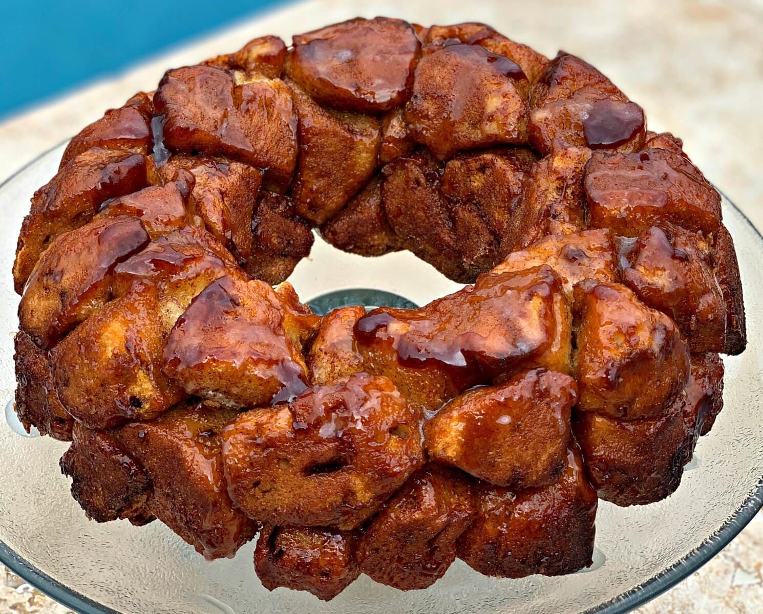 Cinnamon Roll Monkey Bread - The Cookin Chicks