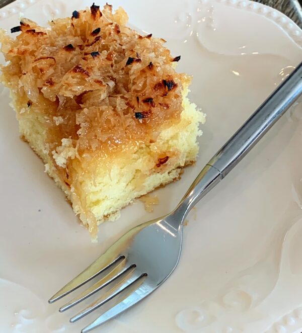 Lazy Day Cake - The Cookin Chicks