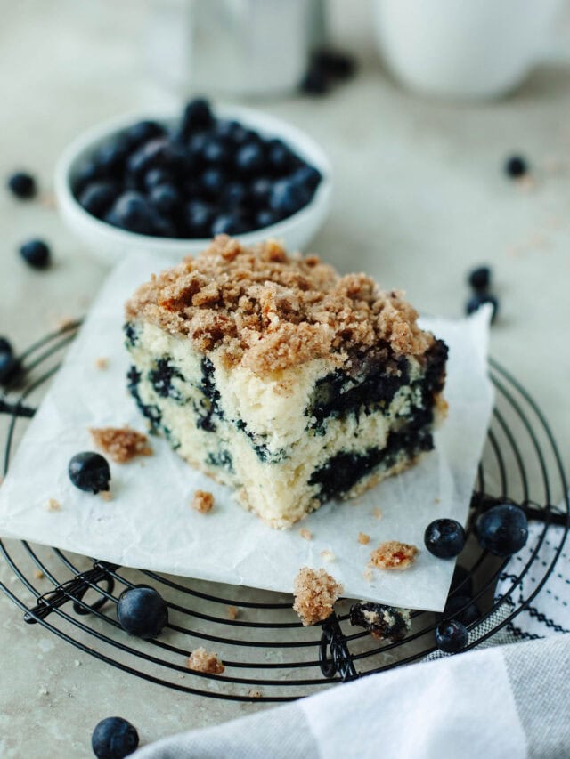 Cakes - The Cookin Chicks