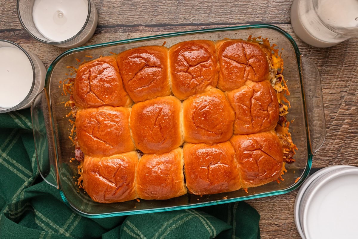 Easy Breakfast Sliders - The Cookin Chicks