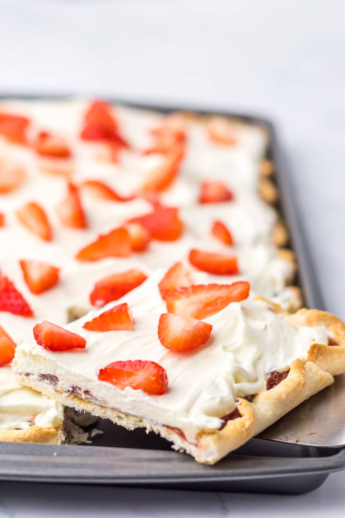 Strawberry Cream Cheese Slab Pie - The Cookin Chicks