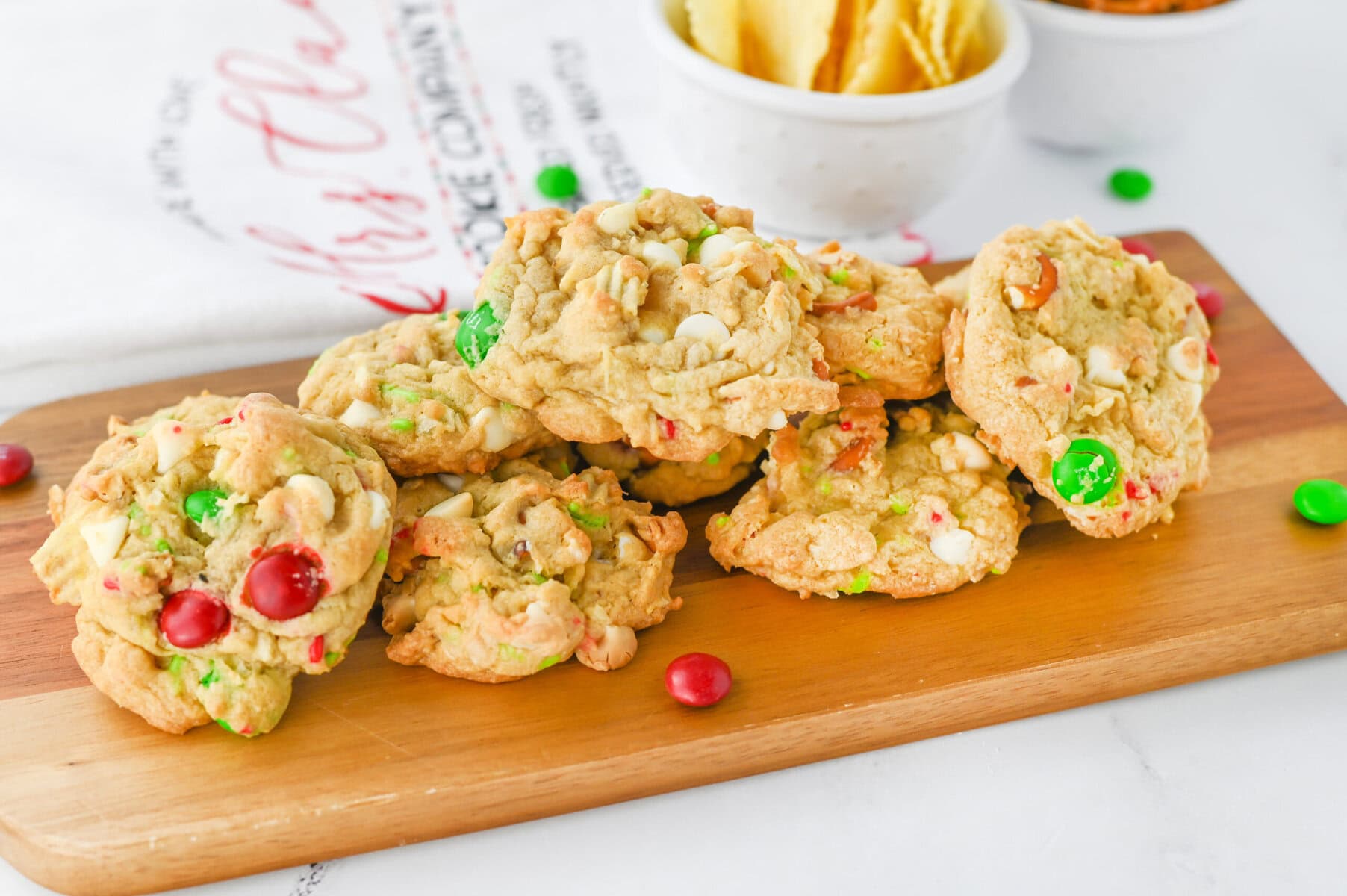 Christmas Kitchen Sink Cookies - The Cookin Chicks