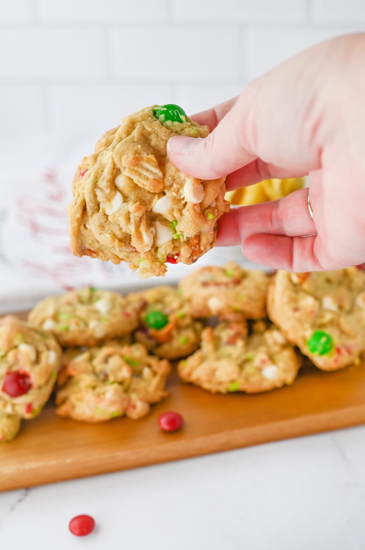 Christmas Kitchen Sink Cookies - The Cookin Chicks