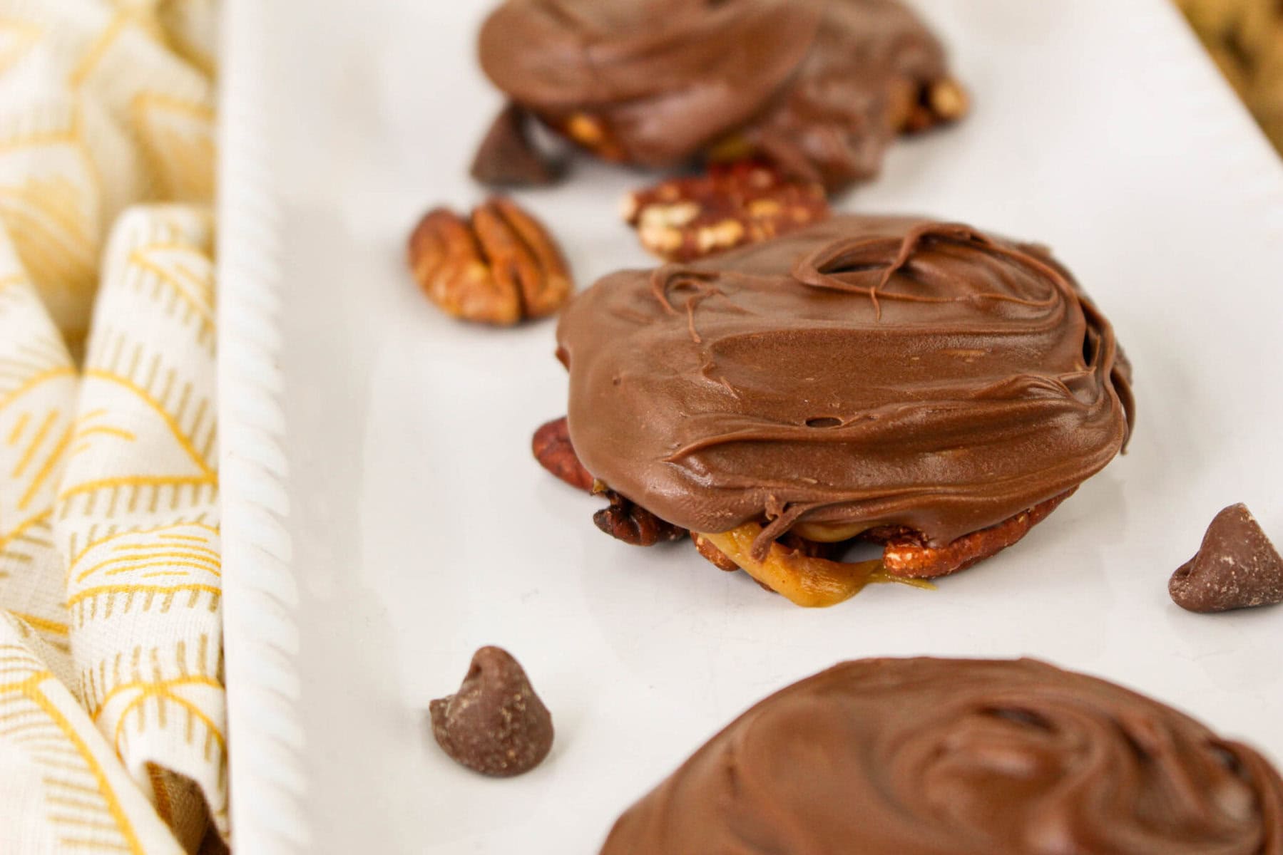 Pecan Caramel Clusters - The Cookin Chicks