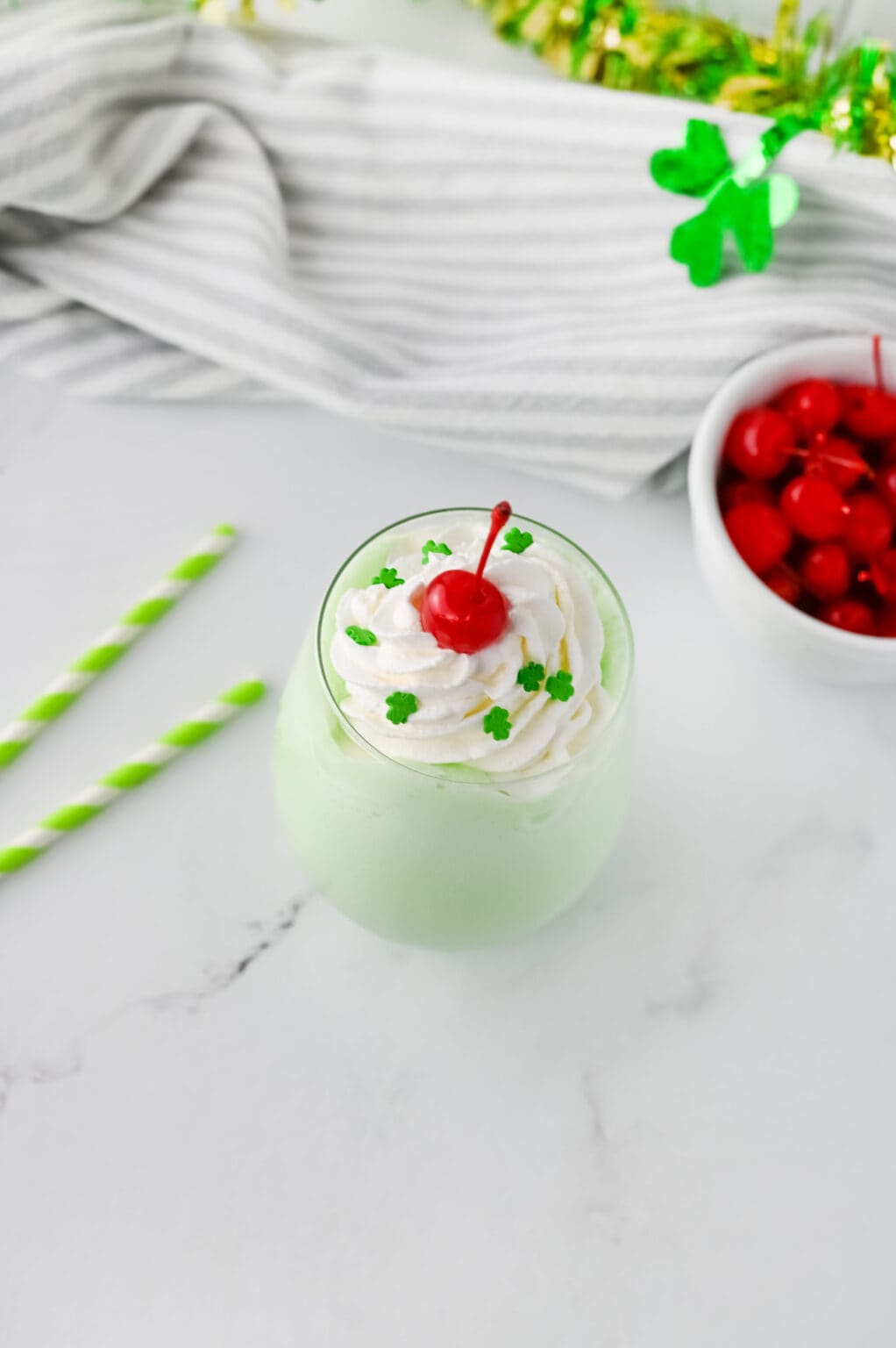 Shamrock Shake Recipe - The Cookin Chicks