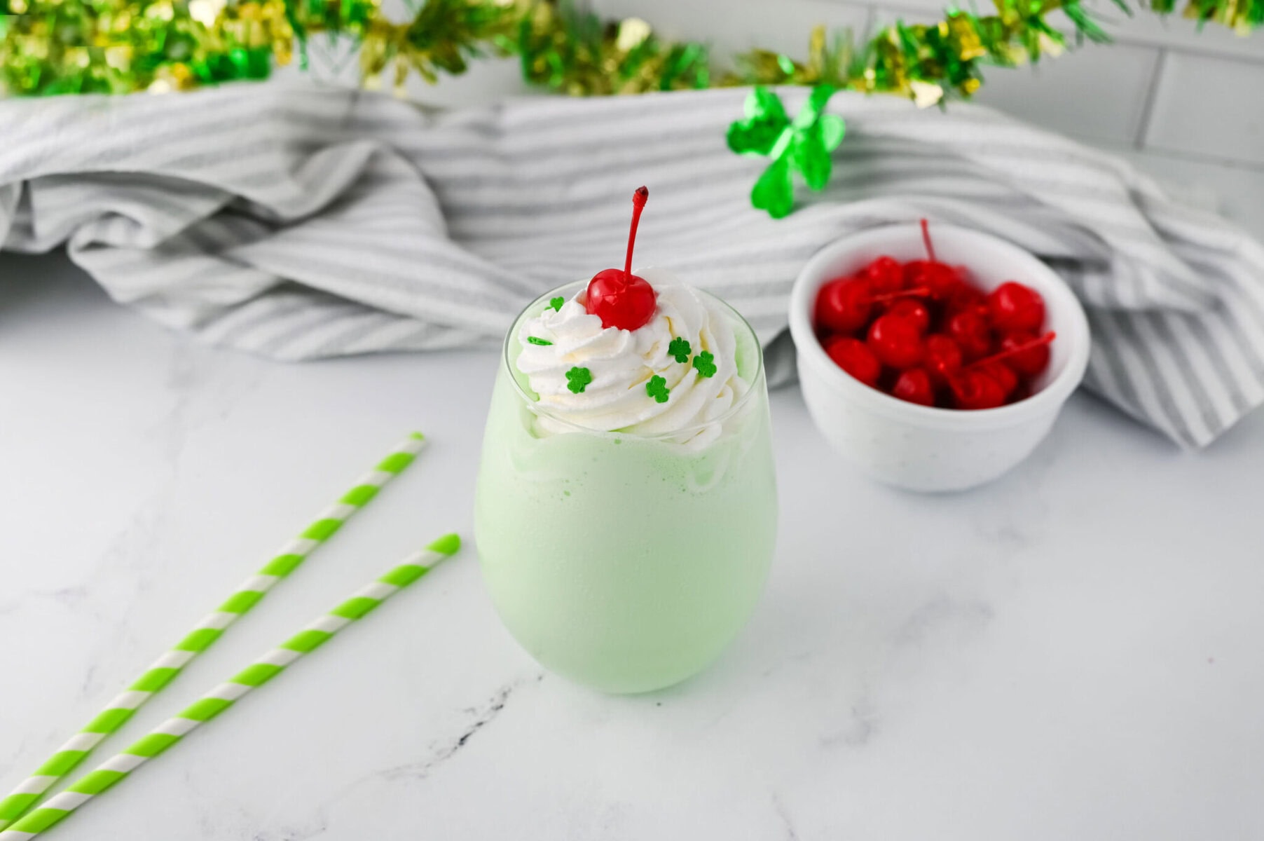 Shamrock Shake Recipe - The Cookin Chicks