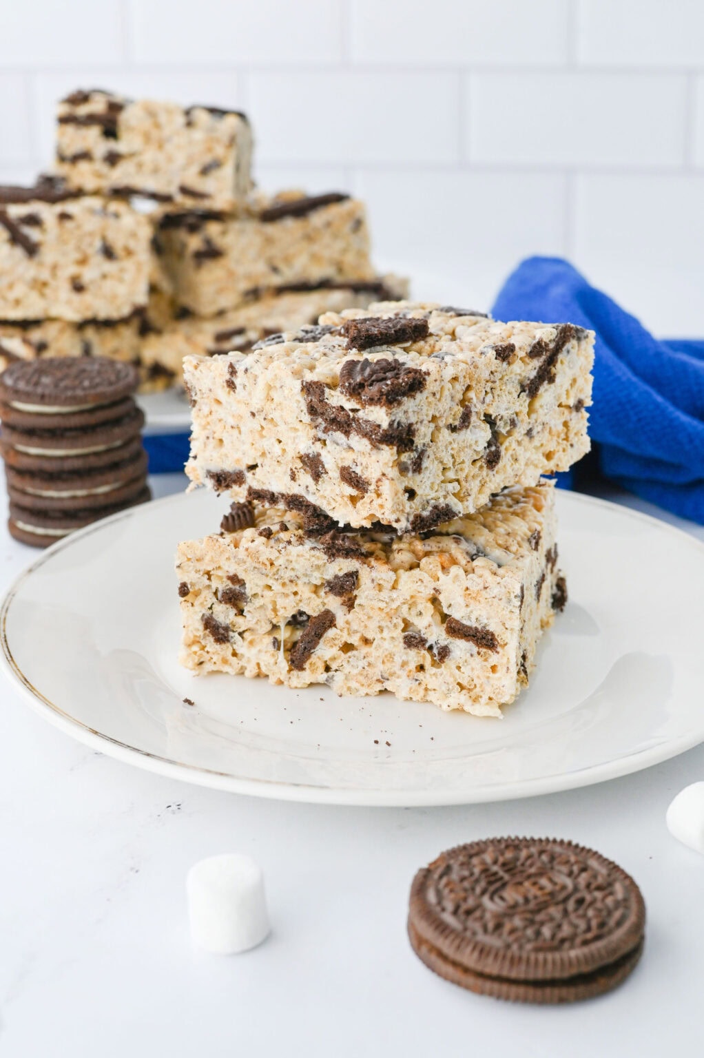Oreo Rice Krispie Treats - The Cookin Chicks