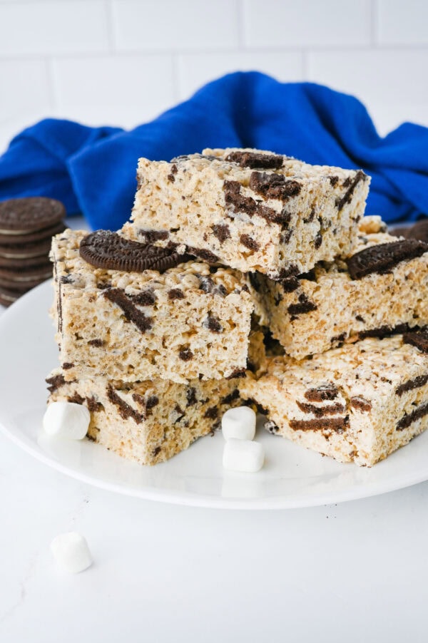 Oreo Rice Krispie Treats - The Cookin Chicks