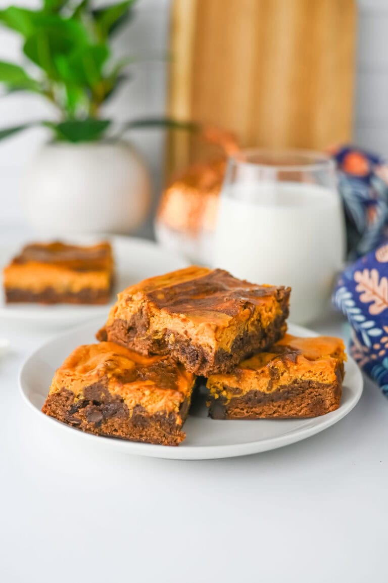 Pumpkin Spice Brownies - The Cookin Chicks
