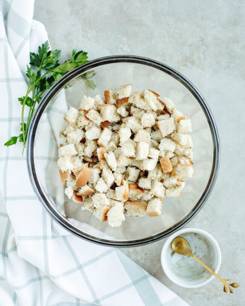 Old-Fashioned Stuffing - The Cookin Chicks